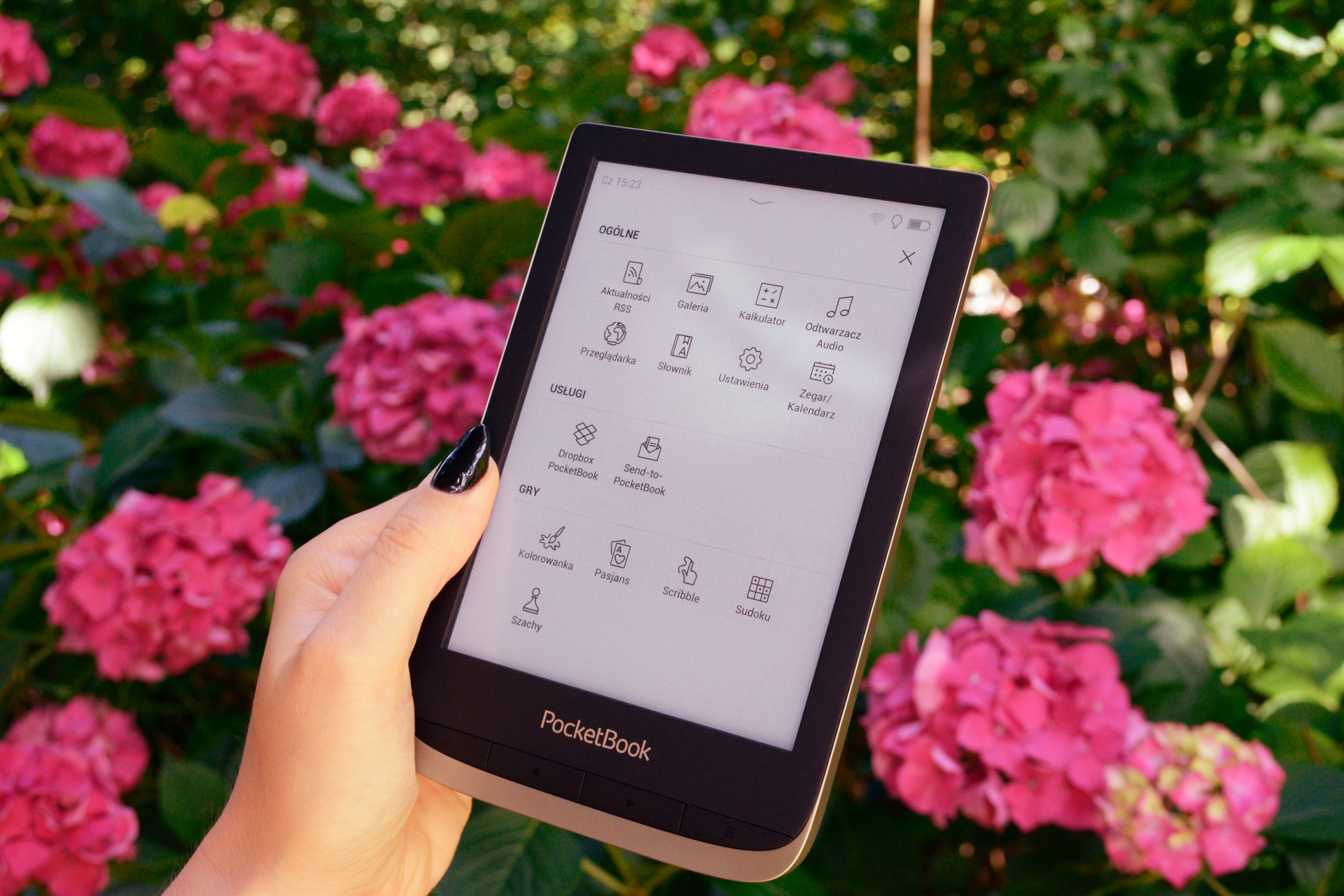 Kindle Paperwhite 4 vs kolorowy PocketBook Color - NaCzytniku.pl